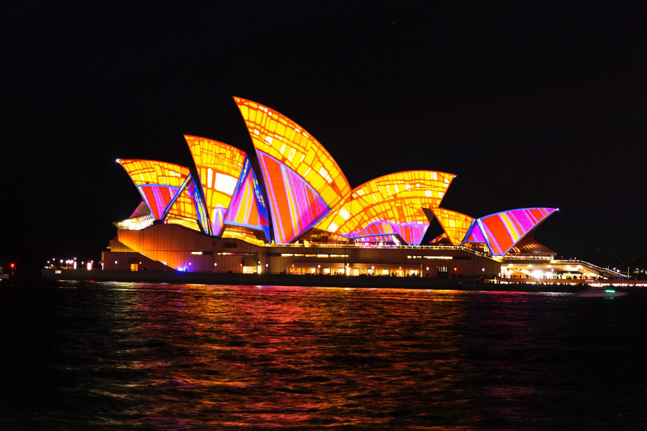 Vivid Festival Harbour Cruise, Sydney AU | Sydney Pearl Cruise